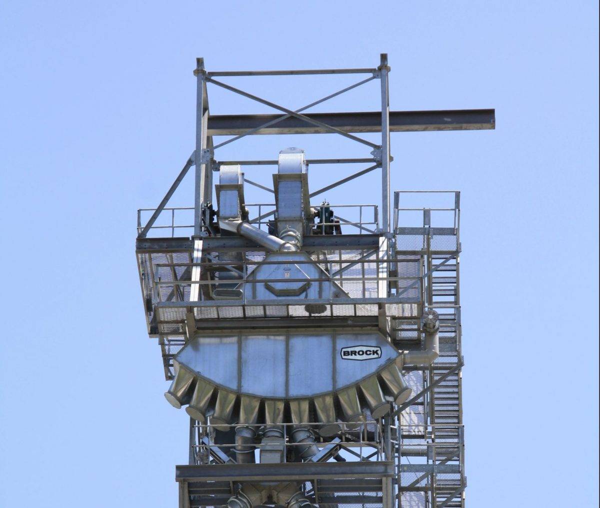 Distributing & Spouting - Valley Agro Services Ltd.