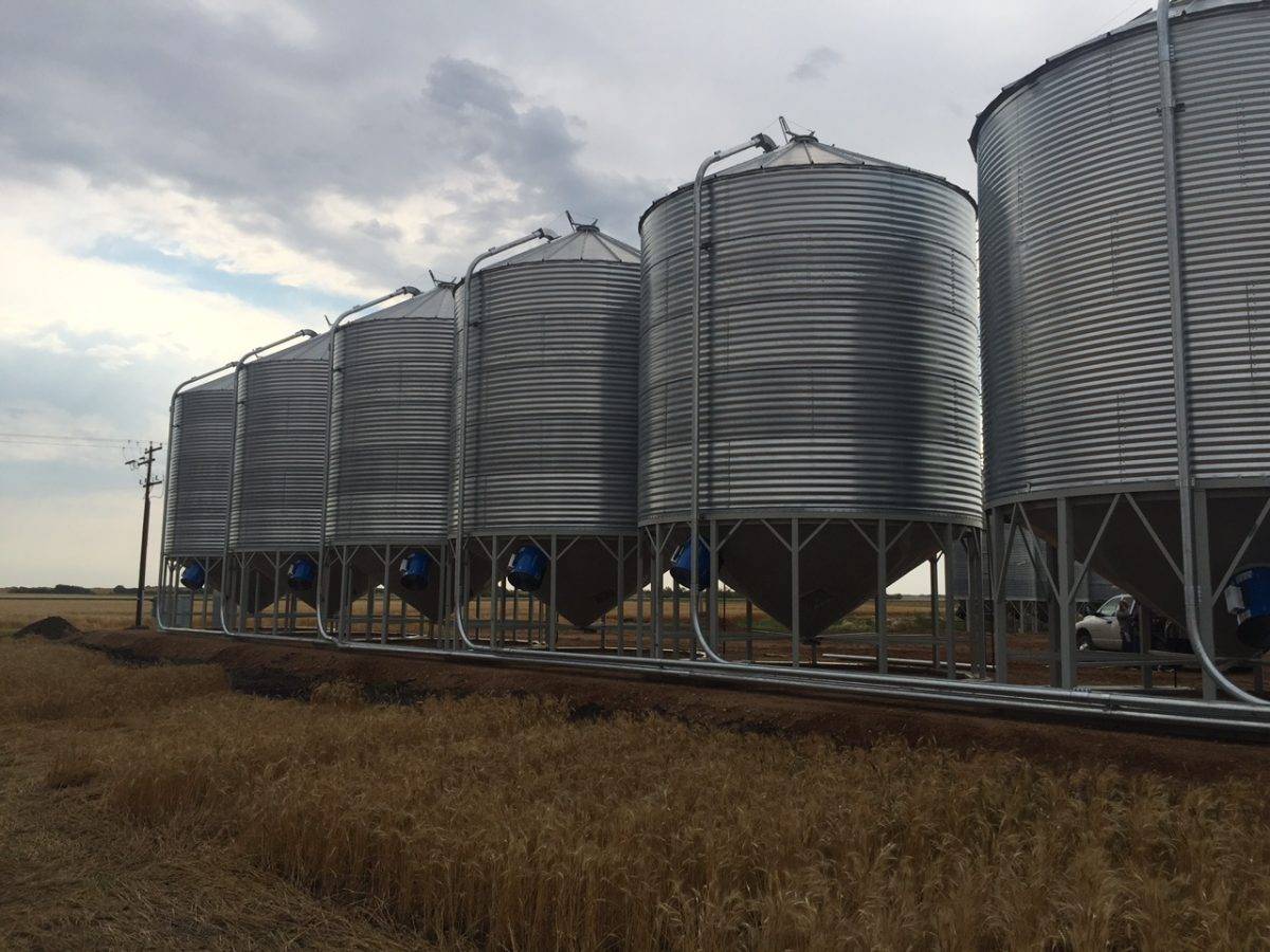 Automatic & Manual Distributors - Valley Agro Services Ltd.